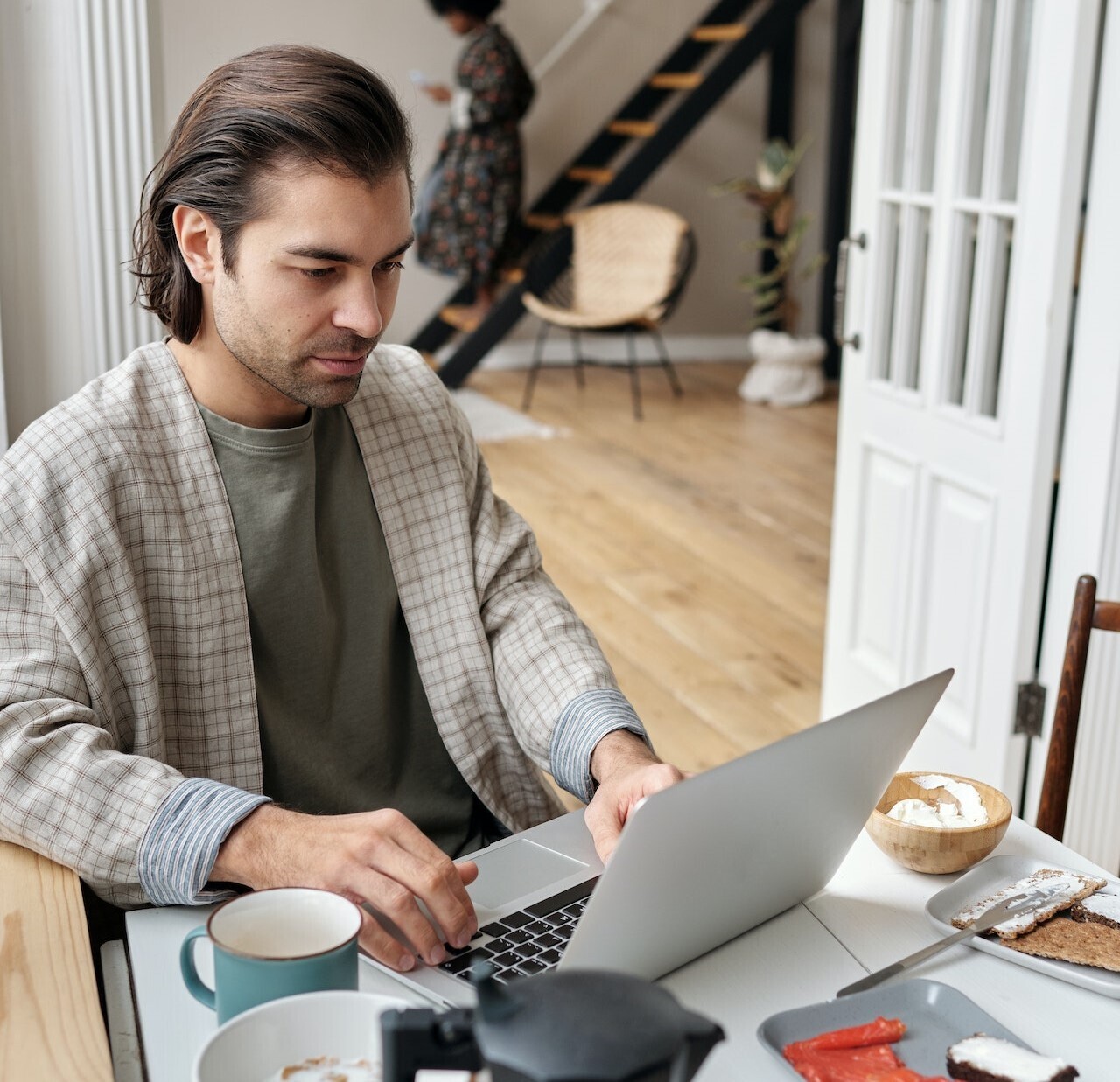 Why remote workers should choose their own schedules | remoteworker.jobs